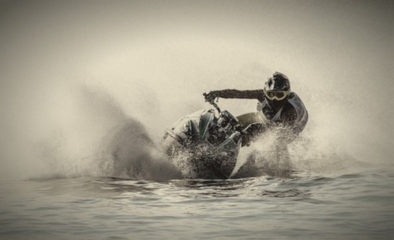Underwater Jet Ski: Enter the SEABOB - Ultimate Guide - JetSkiTips.com