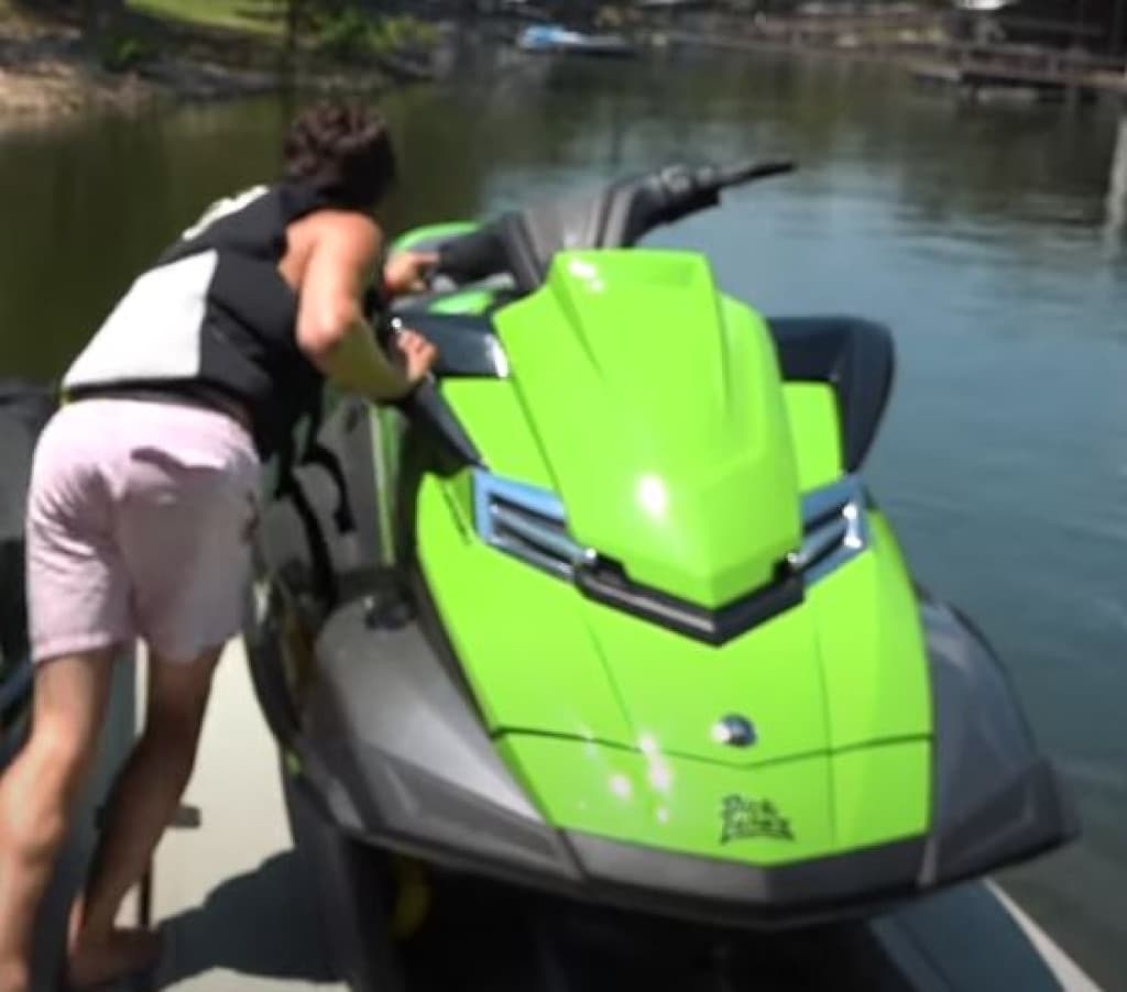 How to Get Jet Ski Off Floating Dock? - JetSkiTips.com